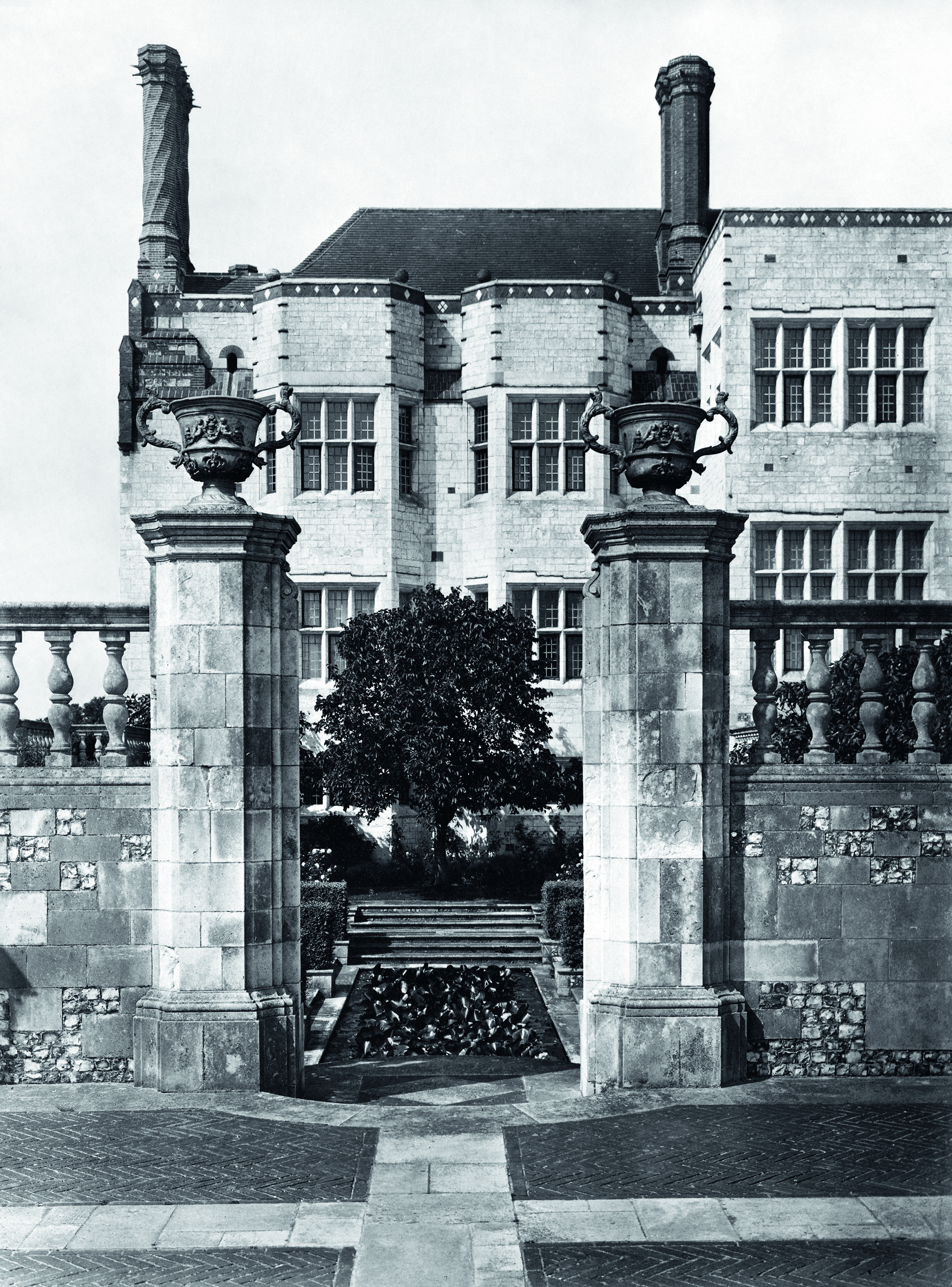 Building Design Online features Architecture of Sir Edwin Lutyens - ACC Art Books US